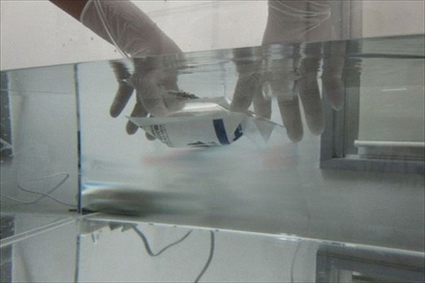 [医療機器包装] ASTM F2096 バブルリーク試験 | 包装ソリューション | JBL | 日本ビジネスロジスティクス株式会社