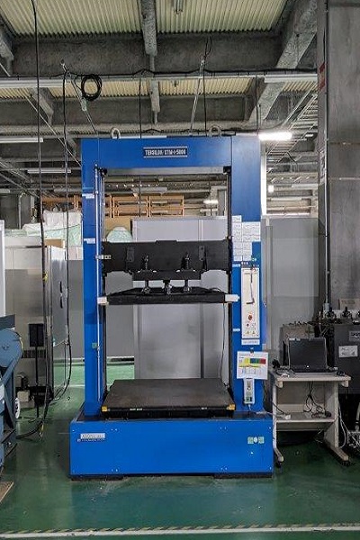 JIS Z 0212 ダンボール圧縮試験サービス | 包装ソリューション | JBL | 日本ビジネスロジスティクス株式会社